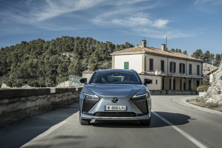 THE NEW ALL-ELECTRIC LEXUS RZ 450e