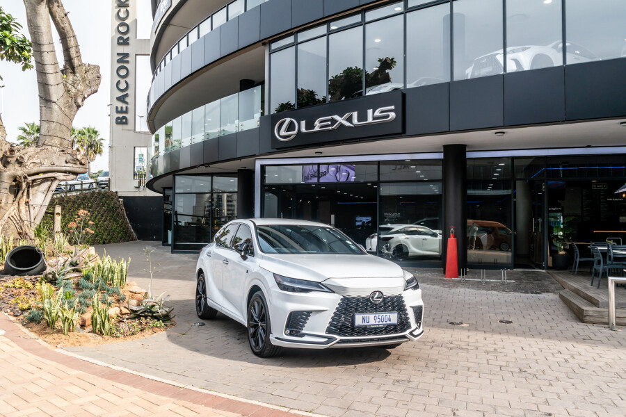 LEXUS EMBRACES ITS L-FINESSE DESIGN PHILOSOPHY WITH NEW FLAGSHIP DEALERSHIP