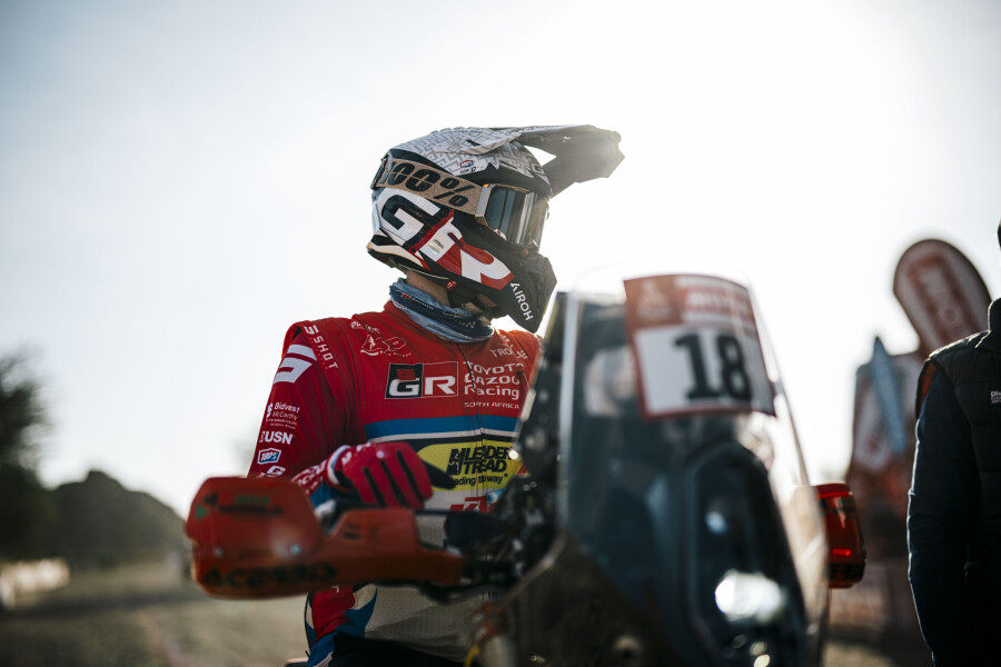 MOTORCYCLE RACER BRADLEY COX PROUDLY SUPPORTED BY TGRSA