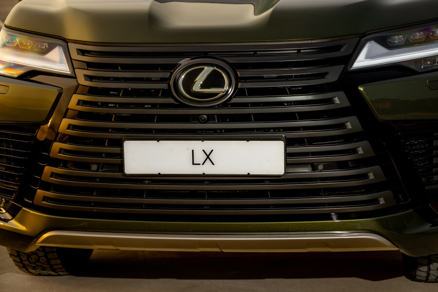 Lexus LX 700h