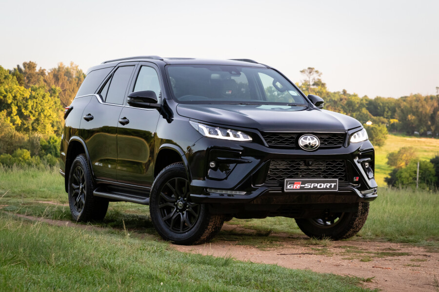 Toyota Fortuner GR-S