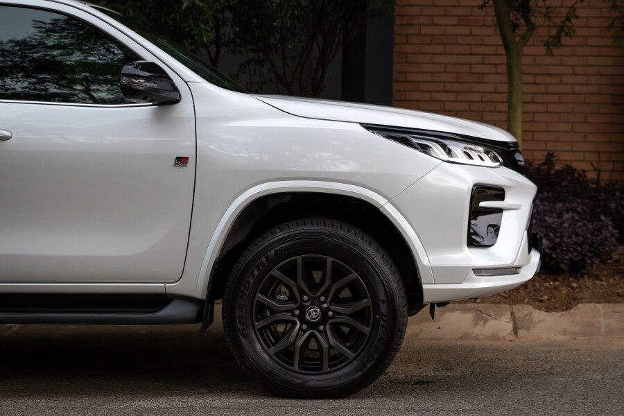 Toyota Fortuner GR-S