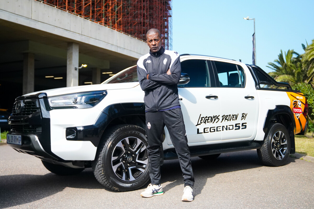 FOOTBALL LEGENDS DRIVEN BY HILUX LEGEND 55